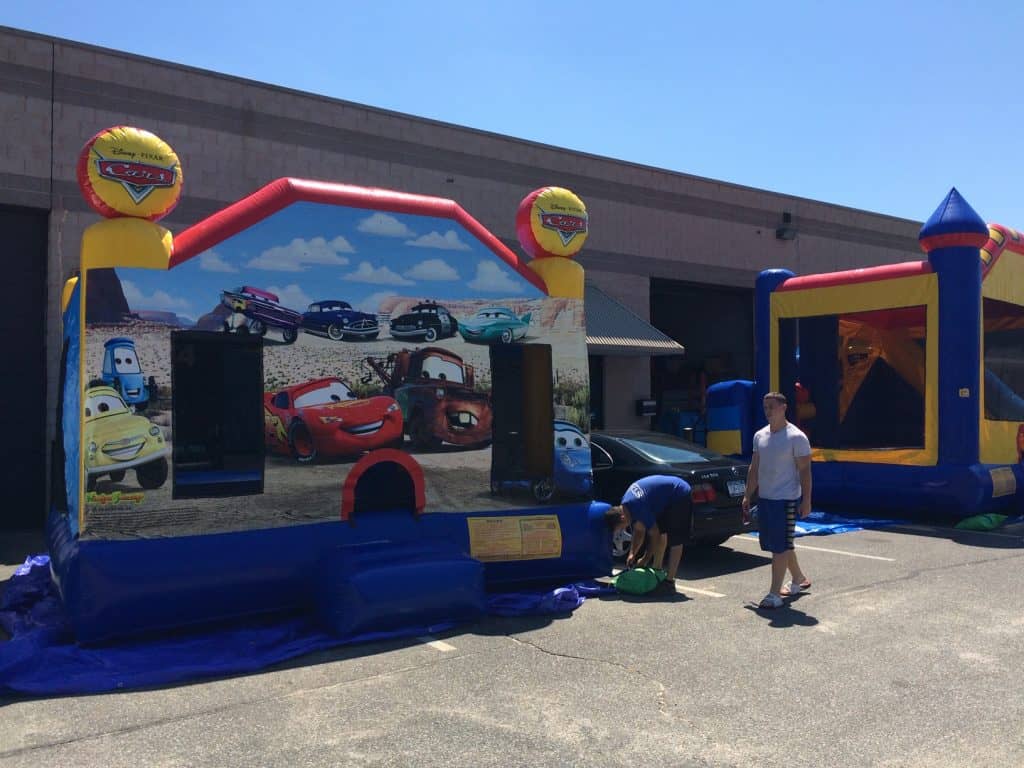Long Island Inflatable Movie Screen Rentals for 500 Guests
